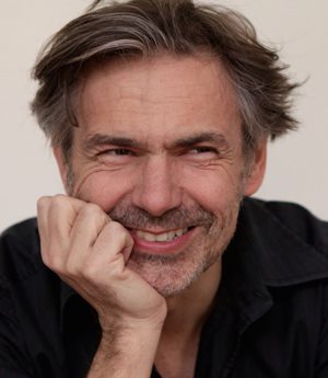 Eric Perez dynamise Les Noces de Figaro - Regard en Coulisse